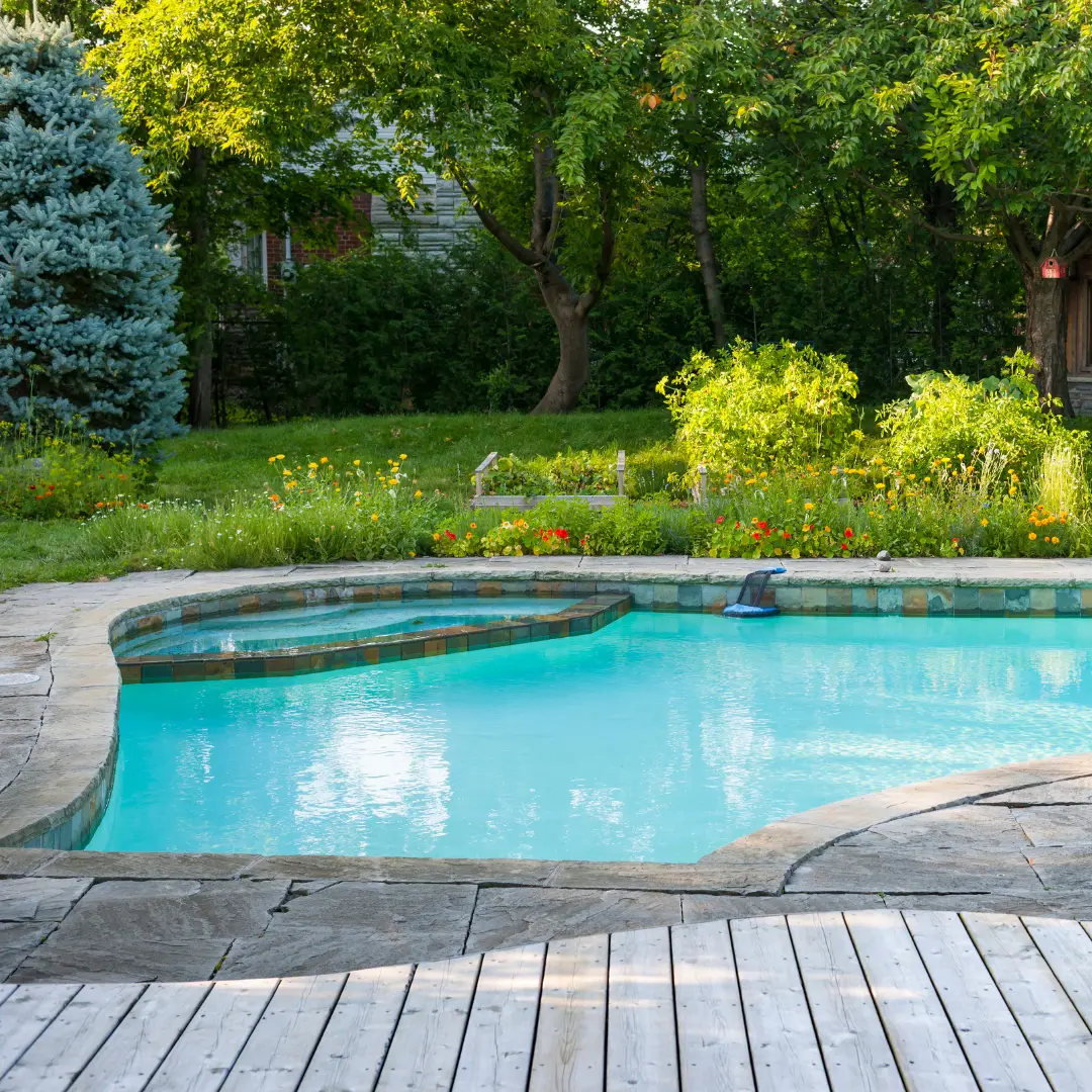 What Makes Travertine an Excellent Choice for Pool Decks in Central Florida